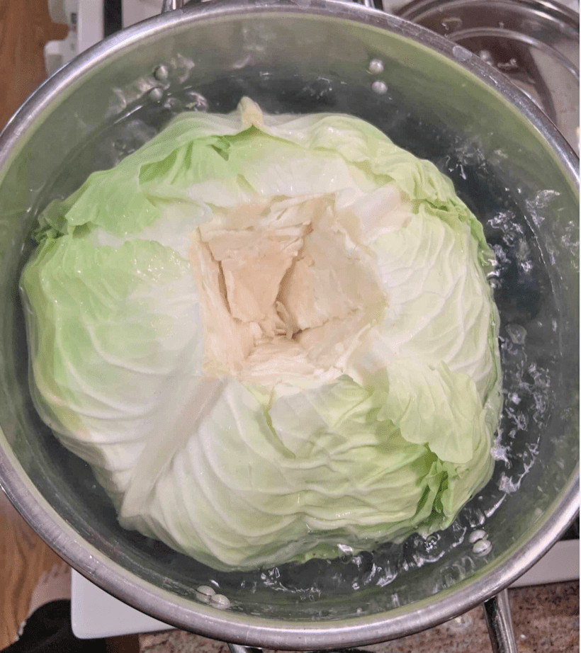 Lebanese stuffed cabbage rolls (meat free) - veganized by Jasmin